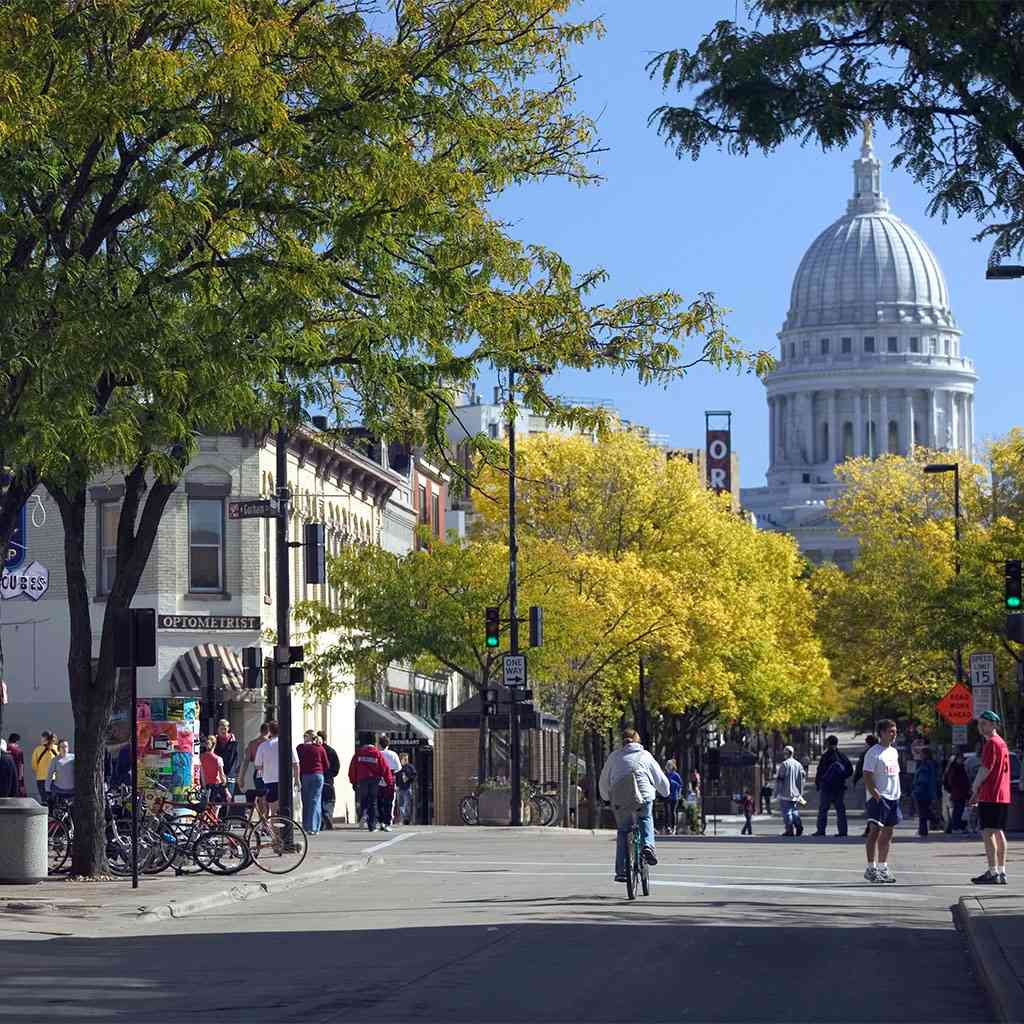 Cheap Flights from Madison | Sun Country